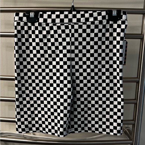 Vans | Shorts | Nwt Vans Flying V Black White Checkered Bike Shortssize Medium | Poshmark
